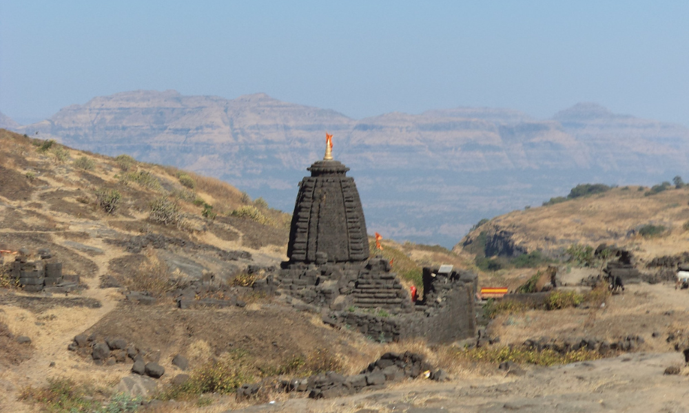 A DIY Guide to Harishchandragad Trek | Bikat Adventures